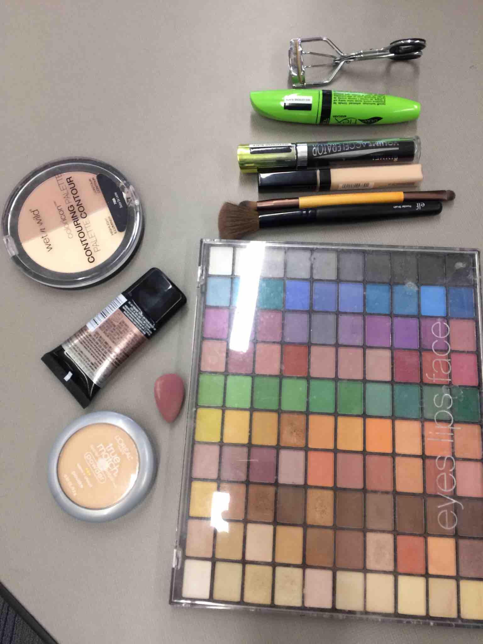 How to Look Fierce for the Blacklight Dance – The Eagle Online